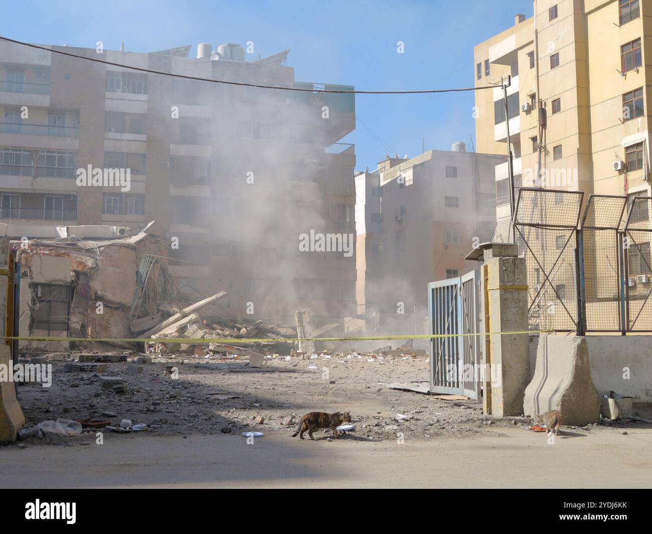 Lebanon dahye displaced families beirut war israeli bombing is hi-res ...