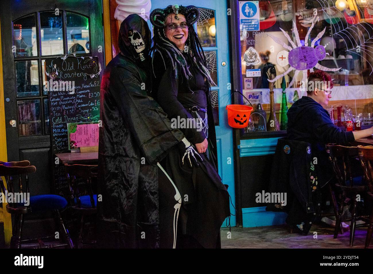 Margate, UK. 26th Oct, 2024. A couple poses for a photo on the ...