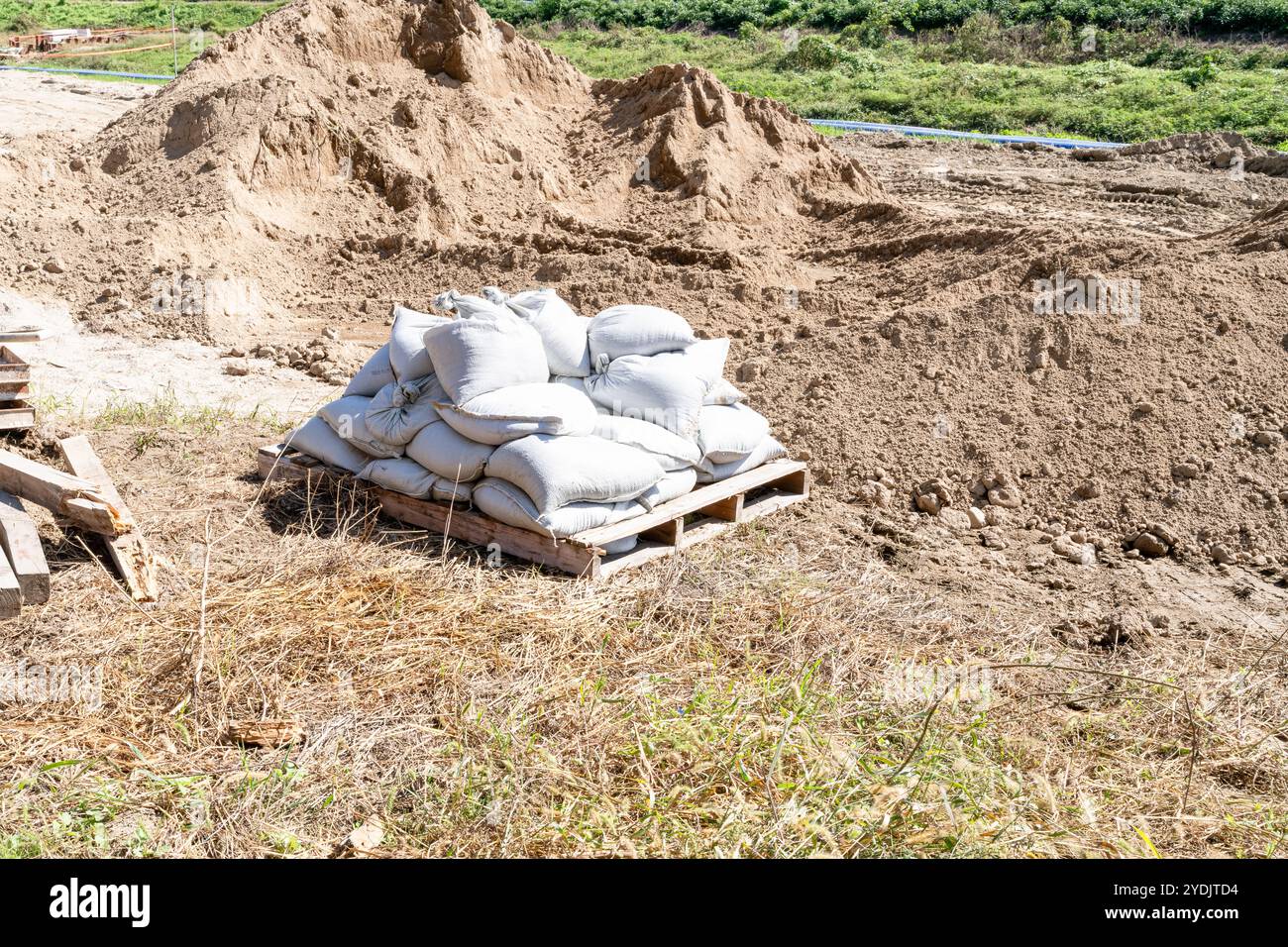 Pile building sand piled up hi-res stock photography and images - Alamy