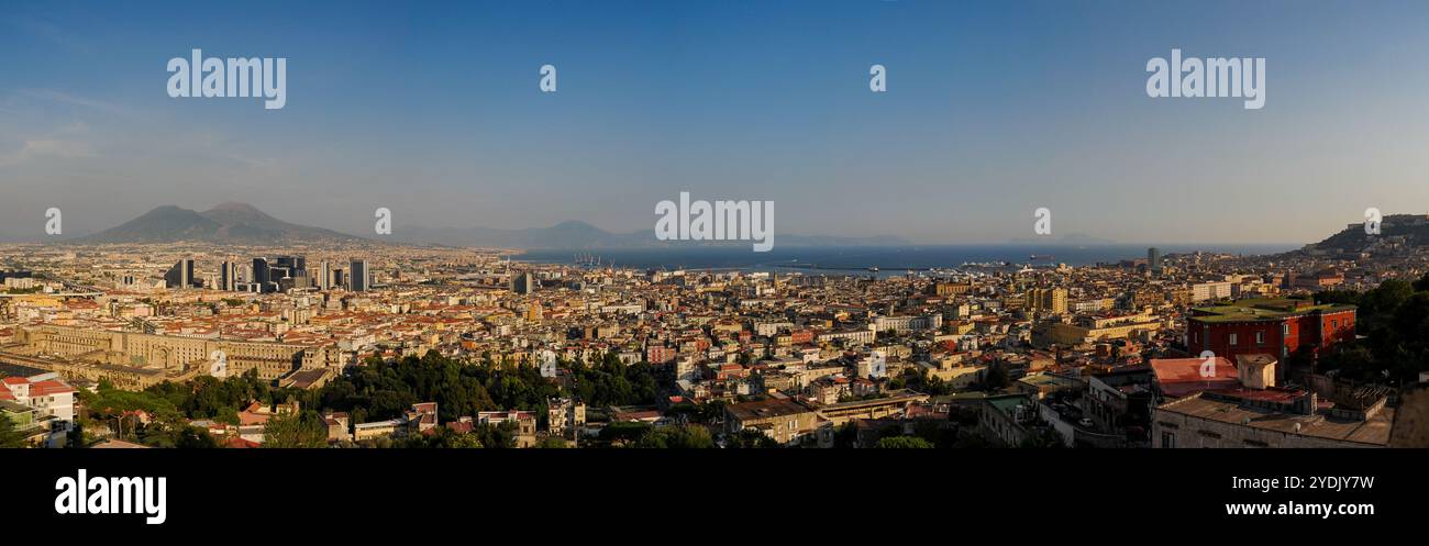 Spectacular 180° panoramic view of Naples taken from Capodimonte Stock ...