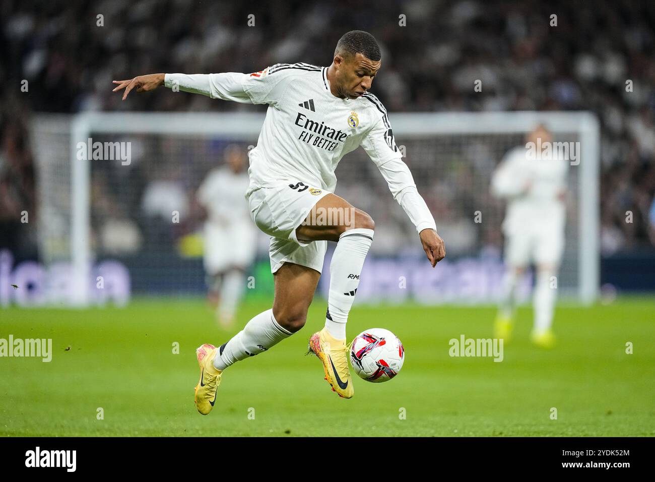 Barcelona real madrid mbappe hi-res stock photography and images - Alamy