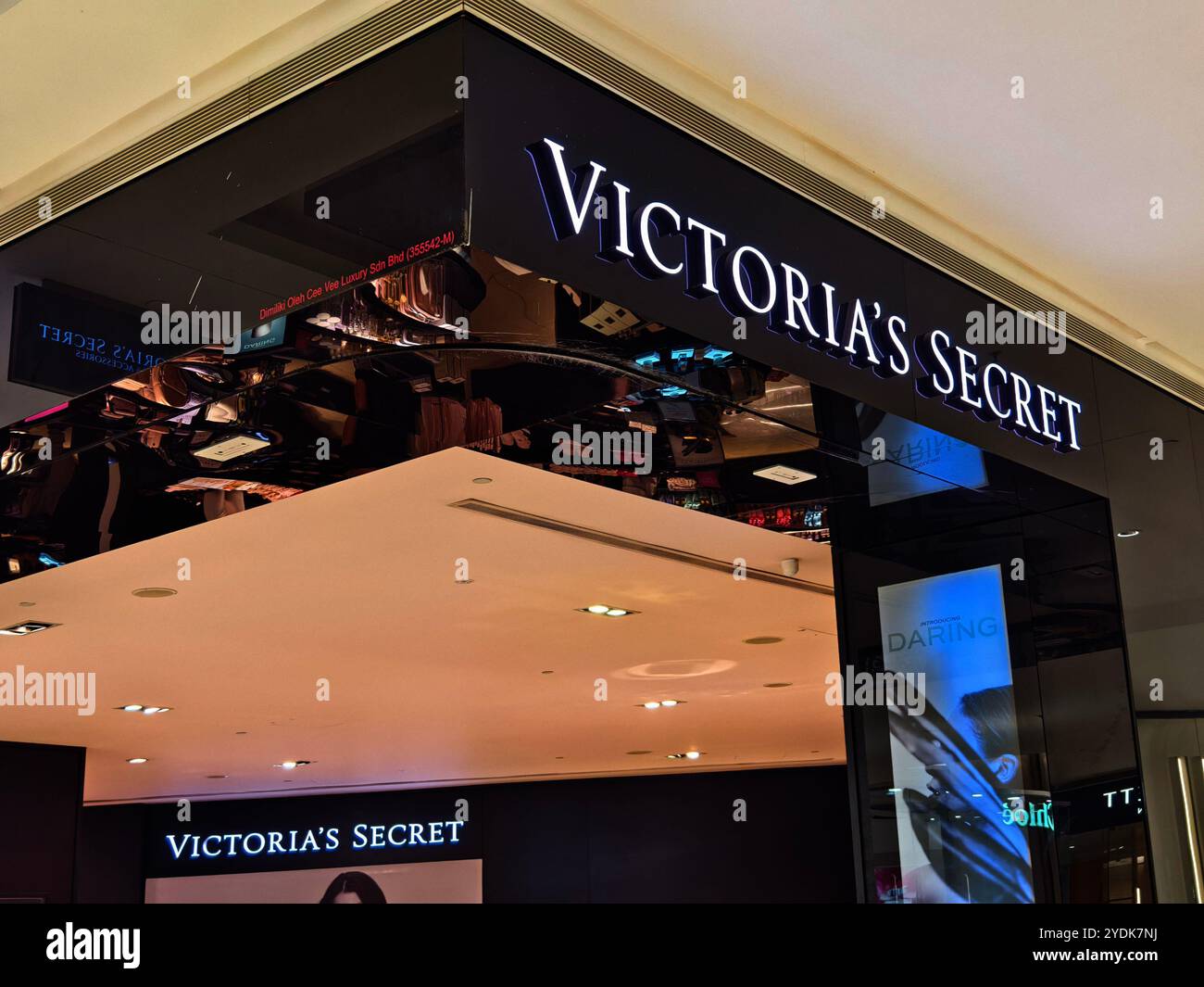 Secret storefront hi-res stock photography and images - Alamy