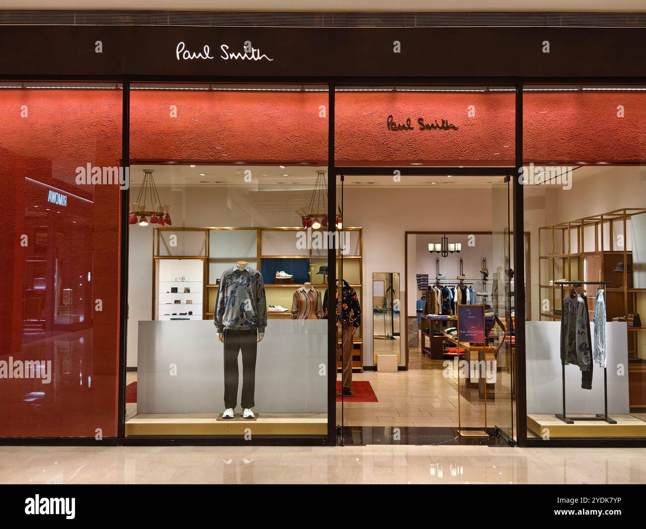 KUALA LUMPUR, MALAYSIA - AUGUST 28, 2024: Paul Smith brand retail shop ...