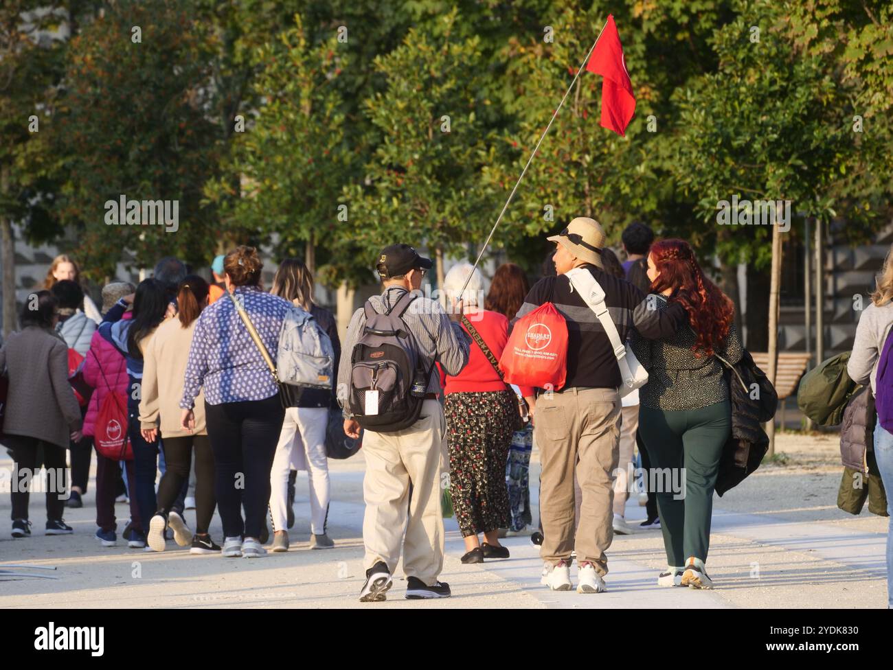 Many groups of Asian tourists visit the city of Milan, the world ...