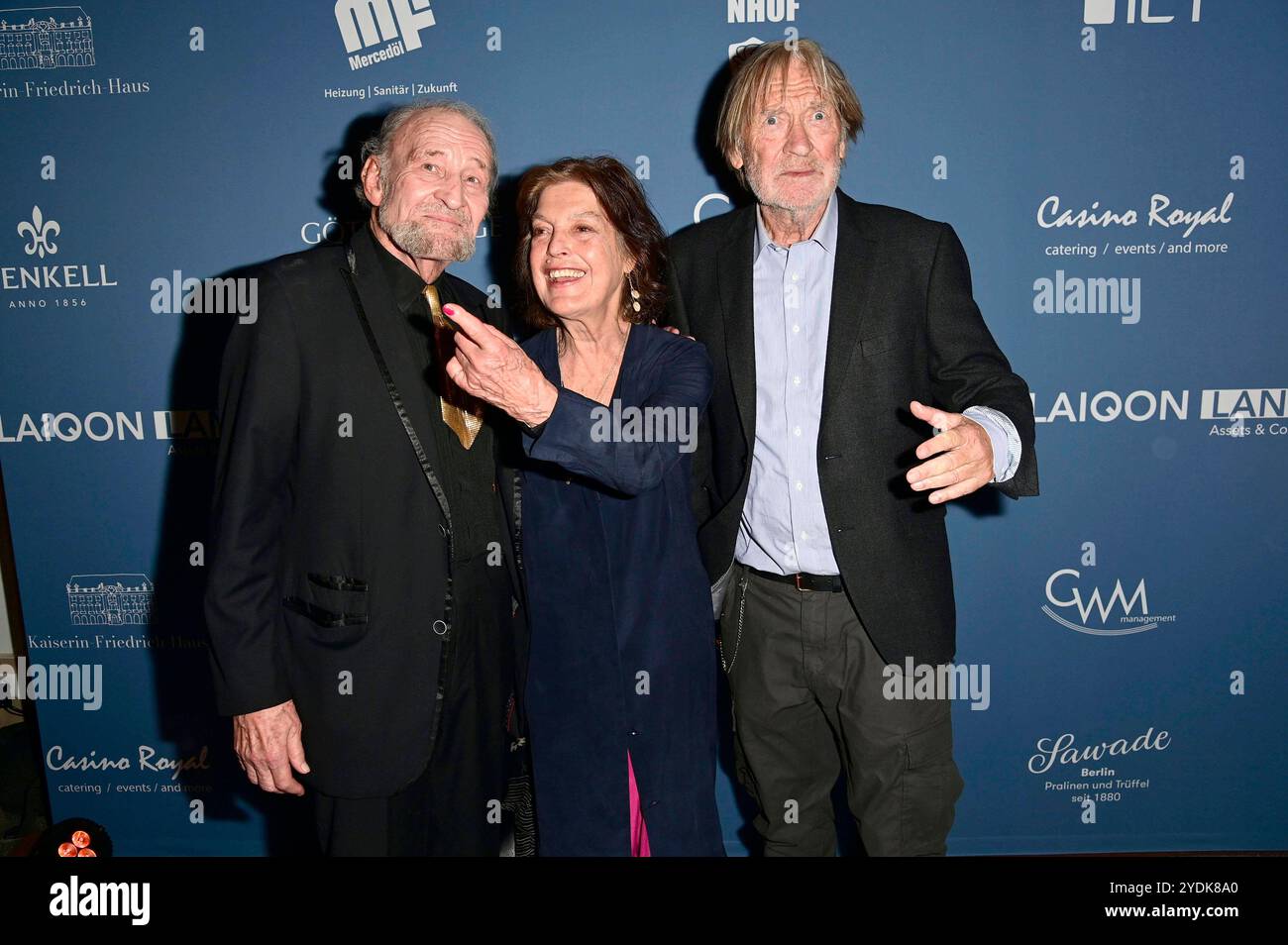 Michael Mendl, Angela Winkler und Matthias Habich bei der Verleihung ...