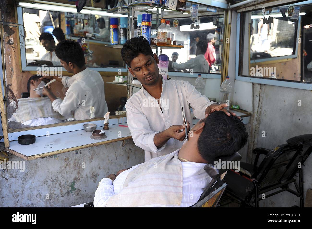 Mens hair products hi-res stock photography and images - Alamy