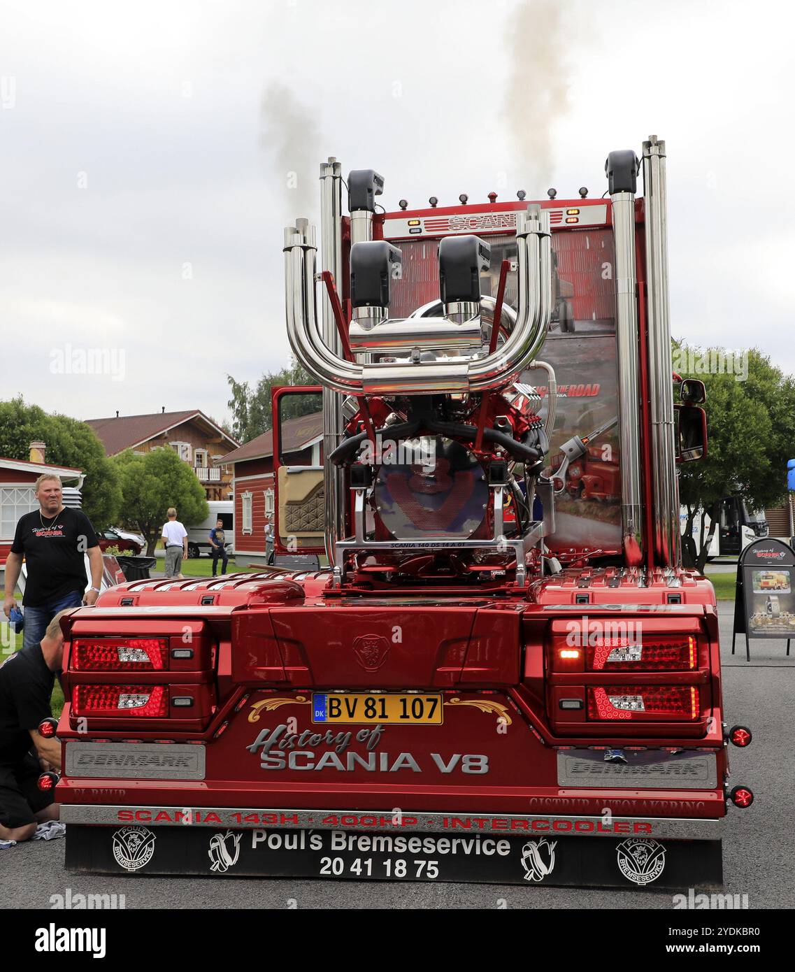 Scania v8 hi-res stock photography and images - Alamy
