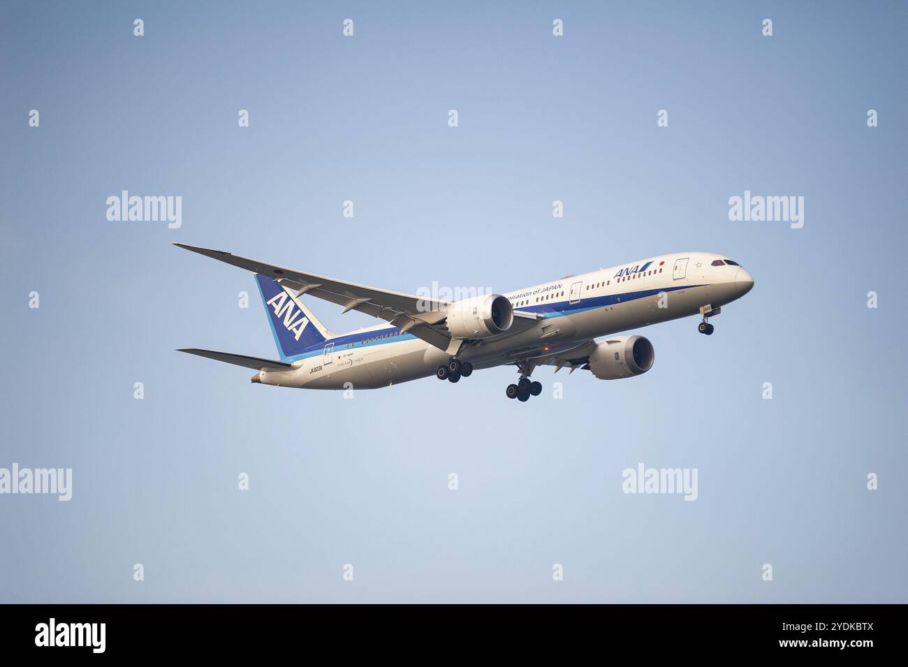 26.07.2023, Singapore, Republic of Singapore, Asia, A passenger ...