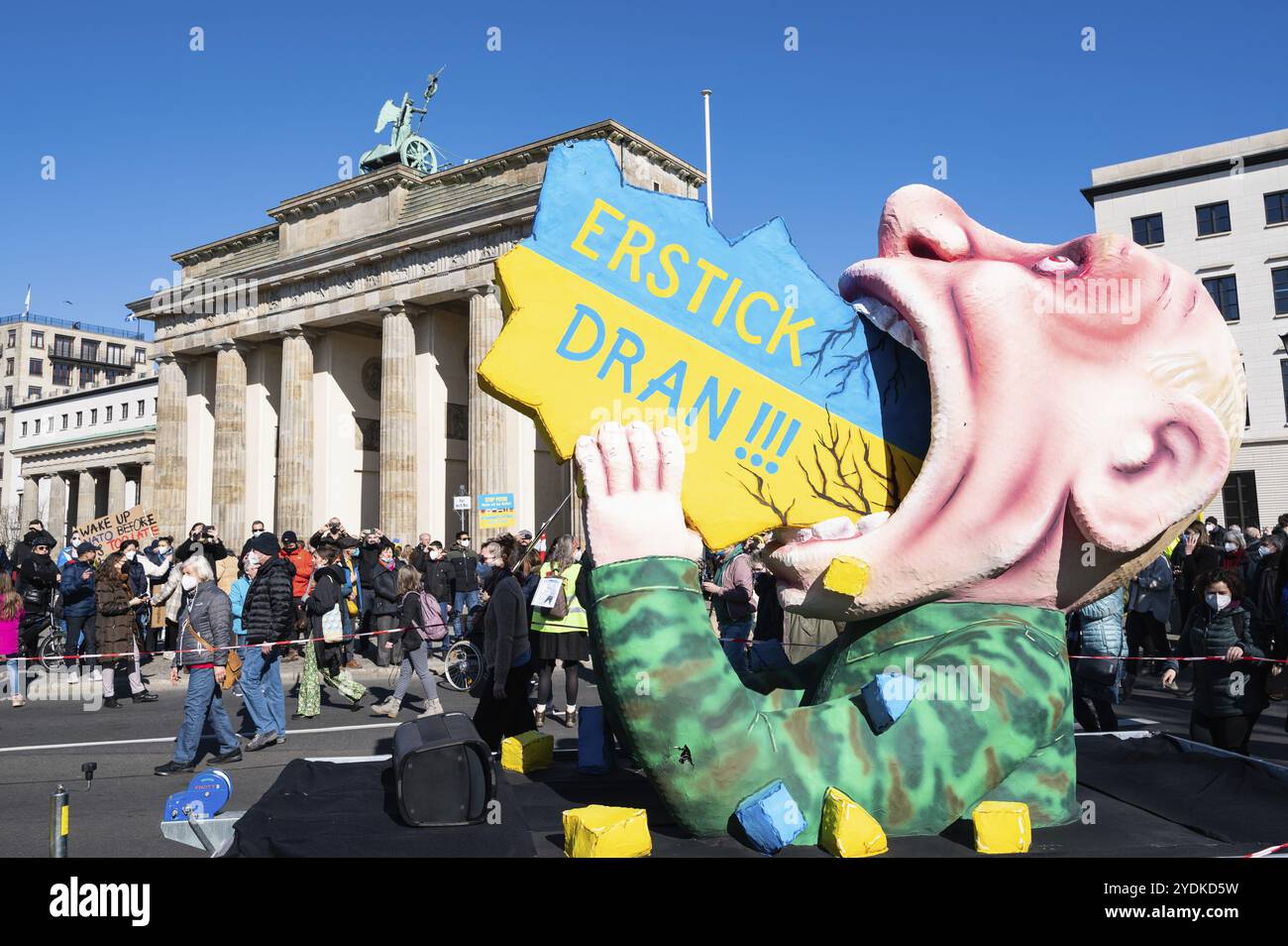 13.03.2022, Berlin, Germany, Europe, A carnival float by the sculptor ...