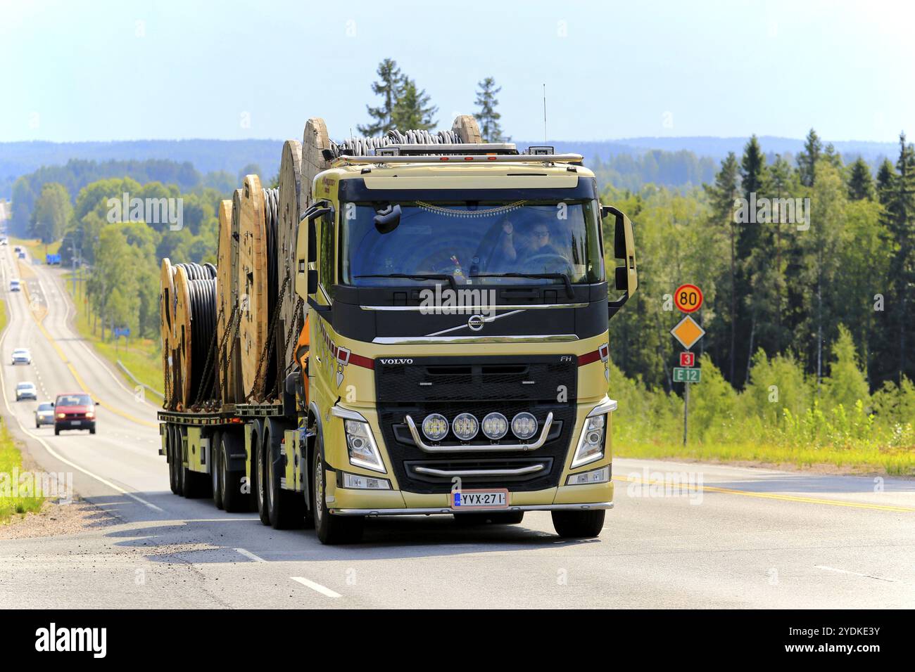 Cable drum truck hi-res stock photography and images - Alamy