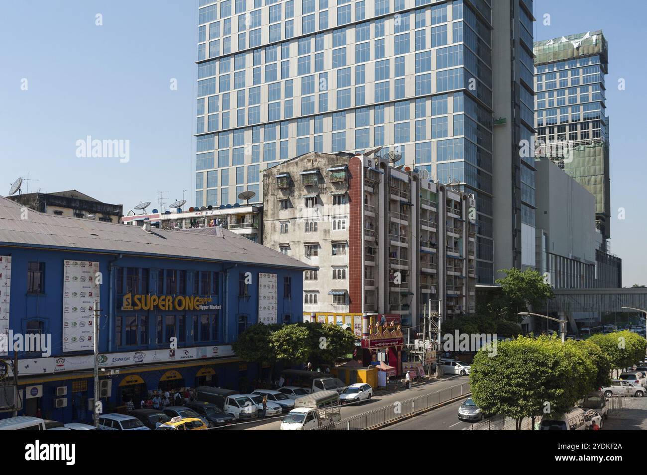 04.02.2017, Yangon, Myanmar, Asia, A modern office tower and a luxury ...