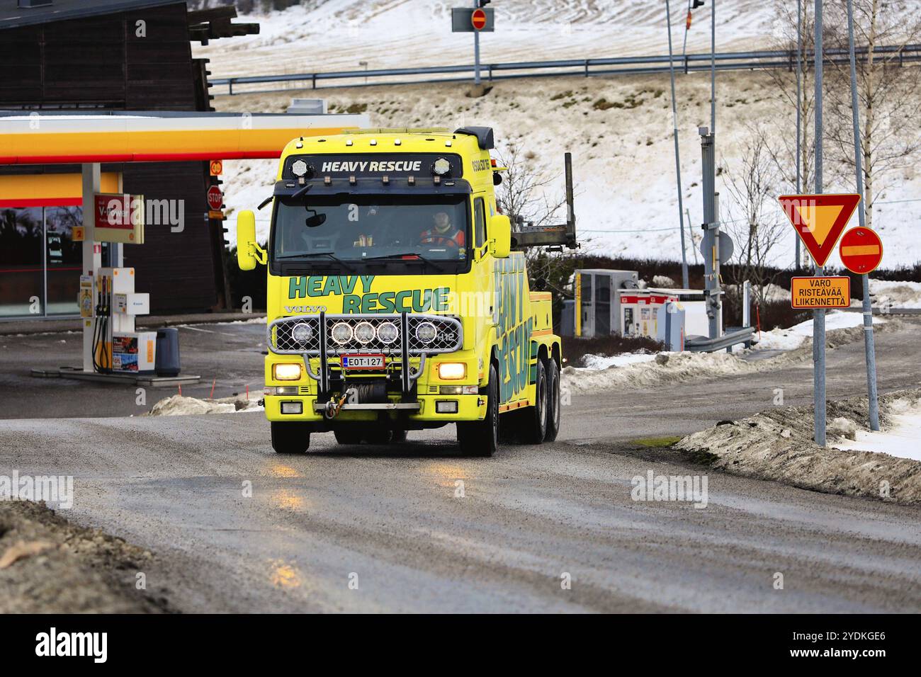 Heavy duty recovery vehicle of Heavy Rescue Europe Oy, used for towing ...