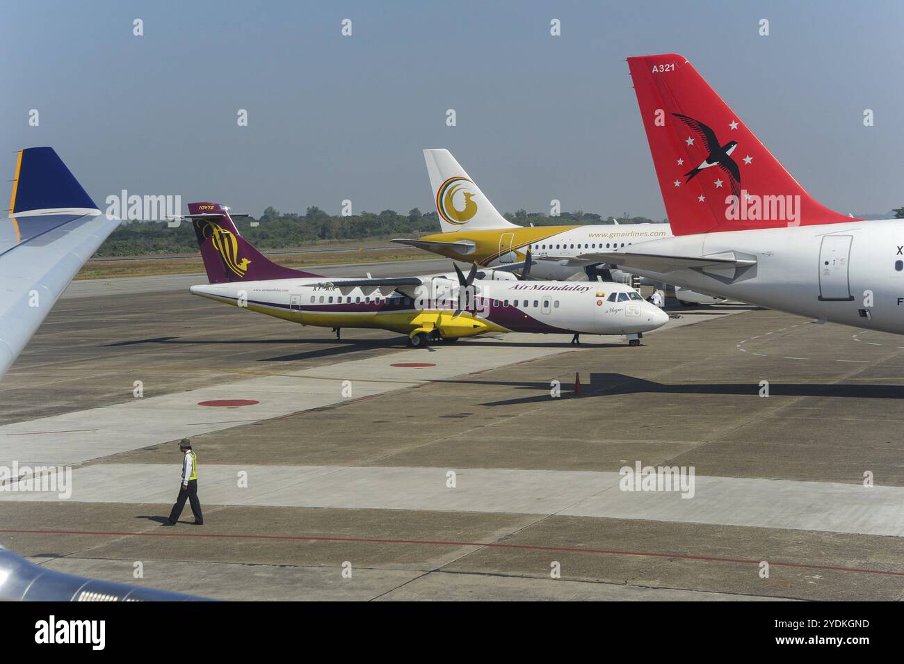 Myanmar airlines aircraft hi-res stock photography and images - Alamy