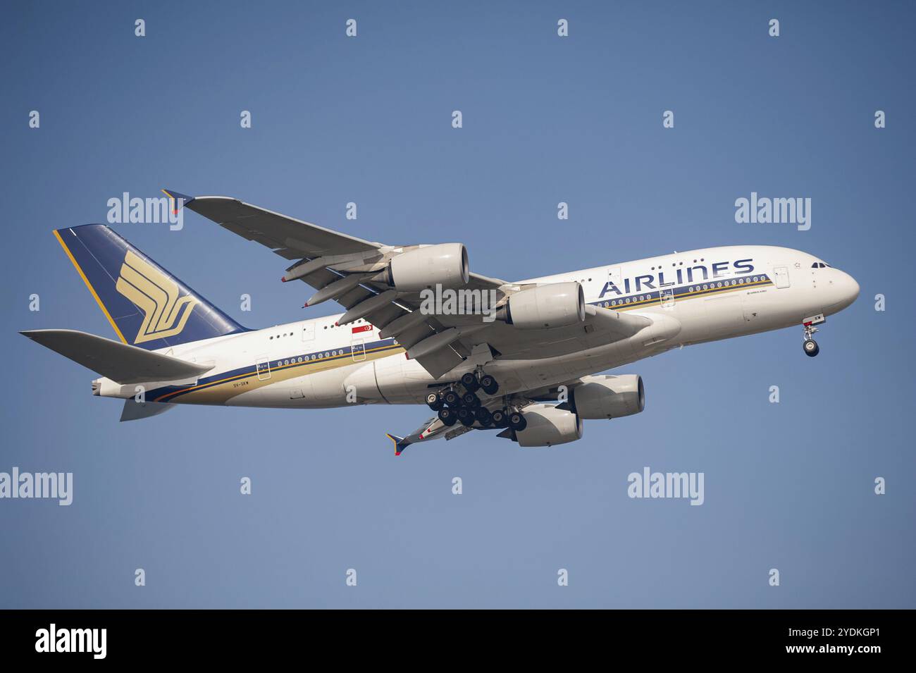 Singapore airlines a380 800 hi-res stock photography and Singapore airlines a380 800 hi-res stock photography and
