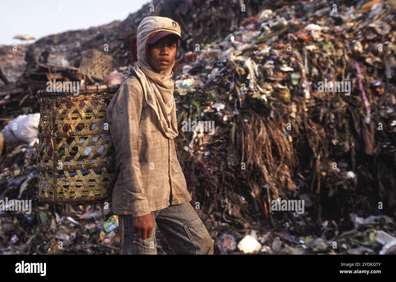 Island garbage collector hi-res stock photography and images - Alamy