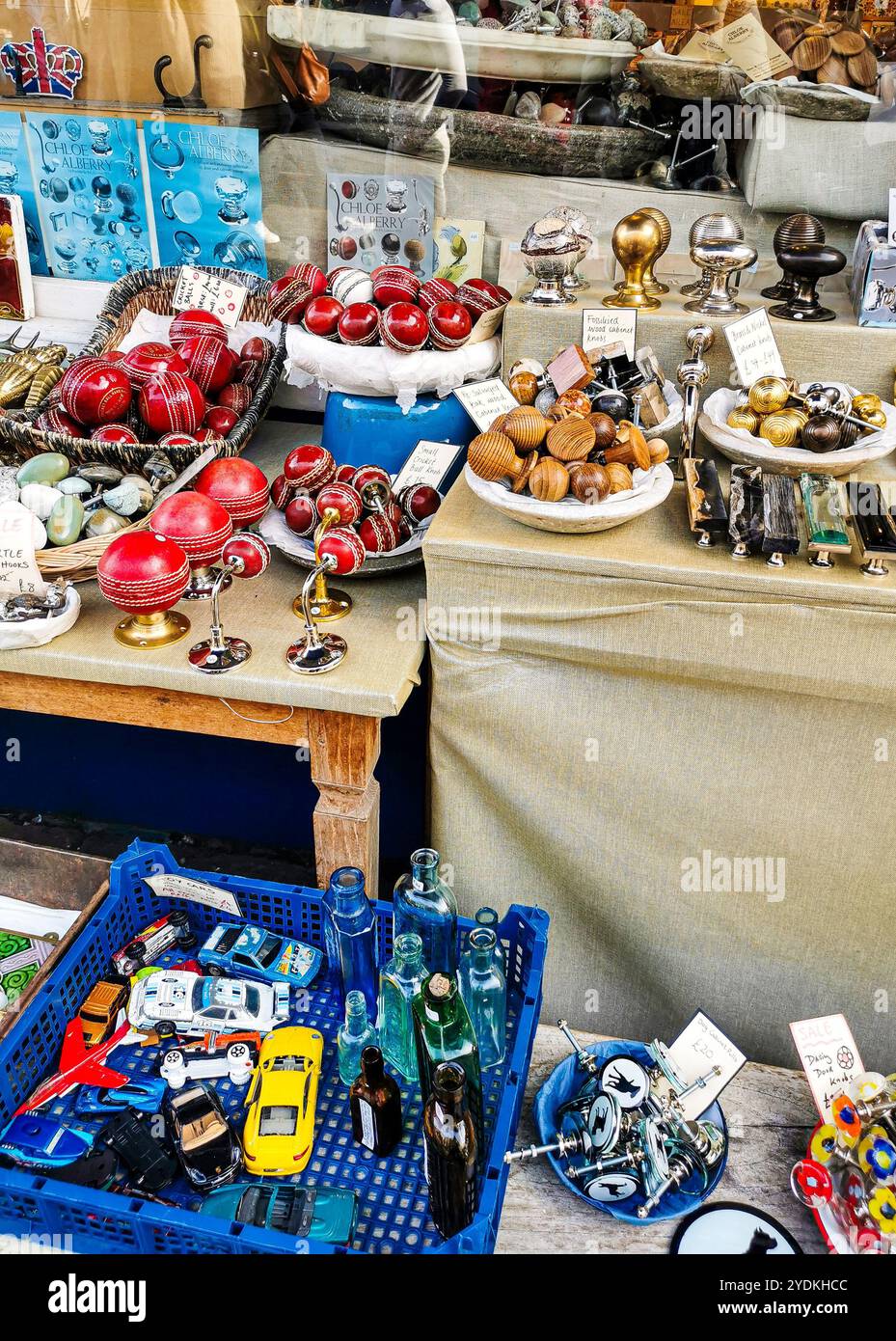 Iconic London market stalls in Portobello Road with vintage items, bric ...