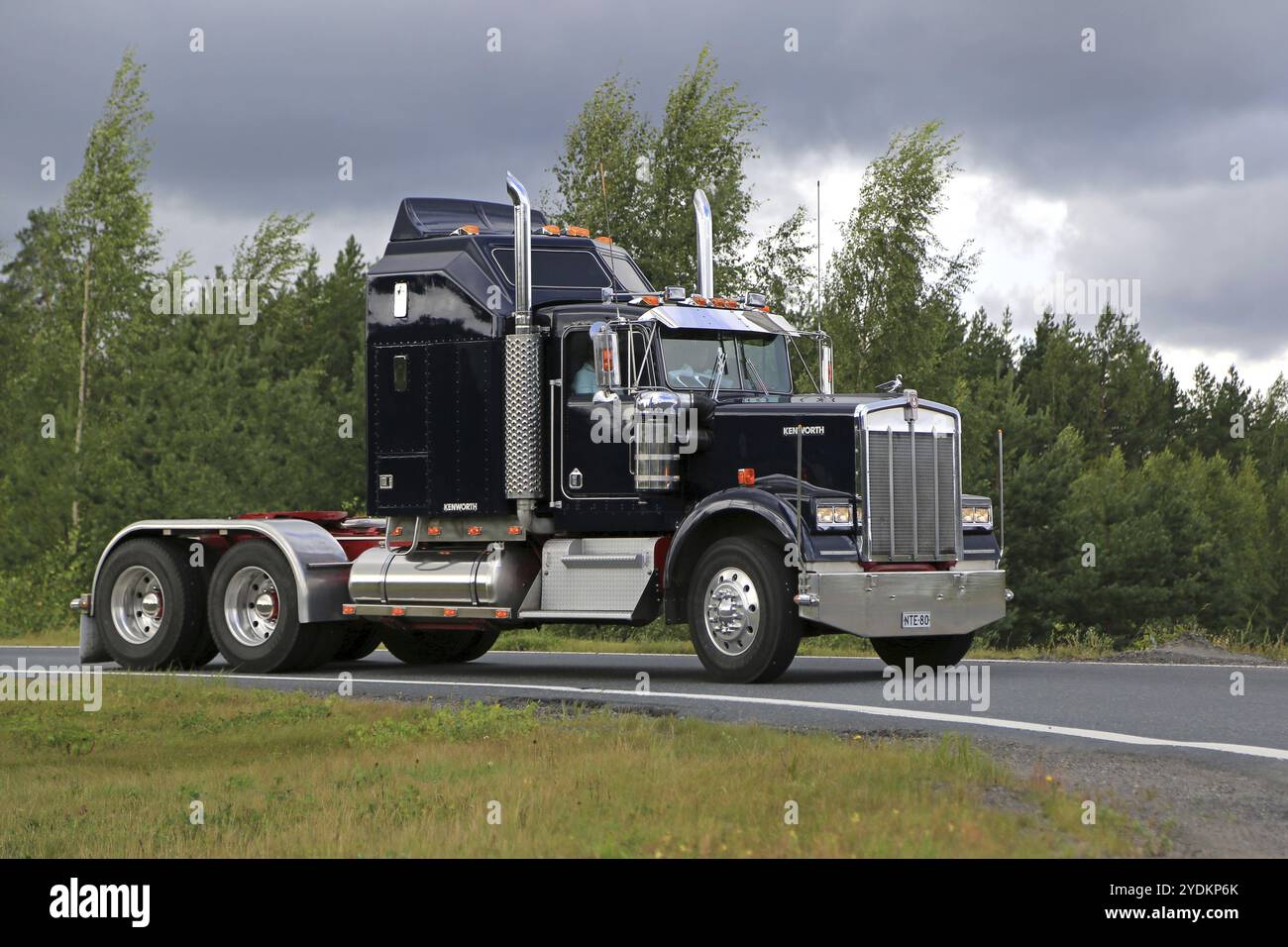 LEMPAALA, FINLAND, AUGUST 11, 2016: Classic Kenworth W900B semi moves ...