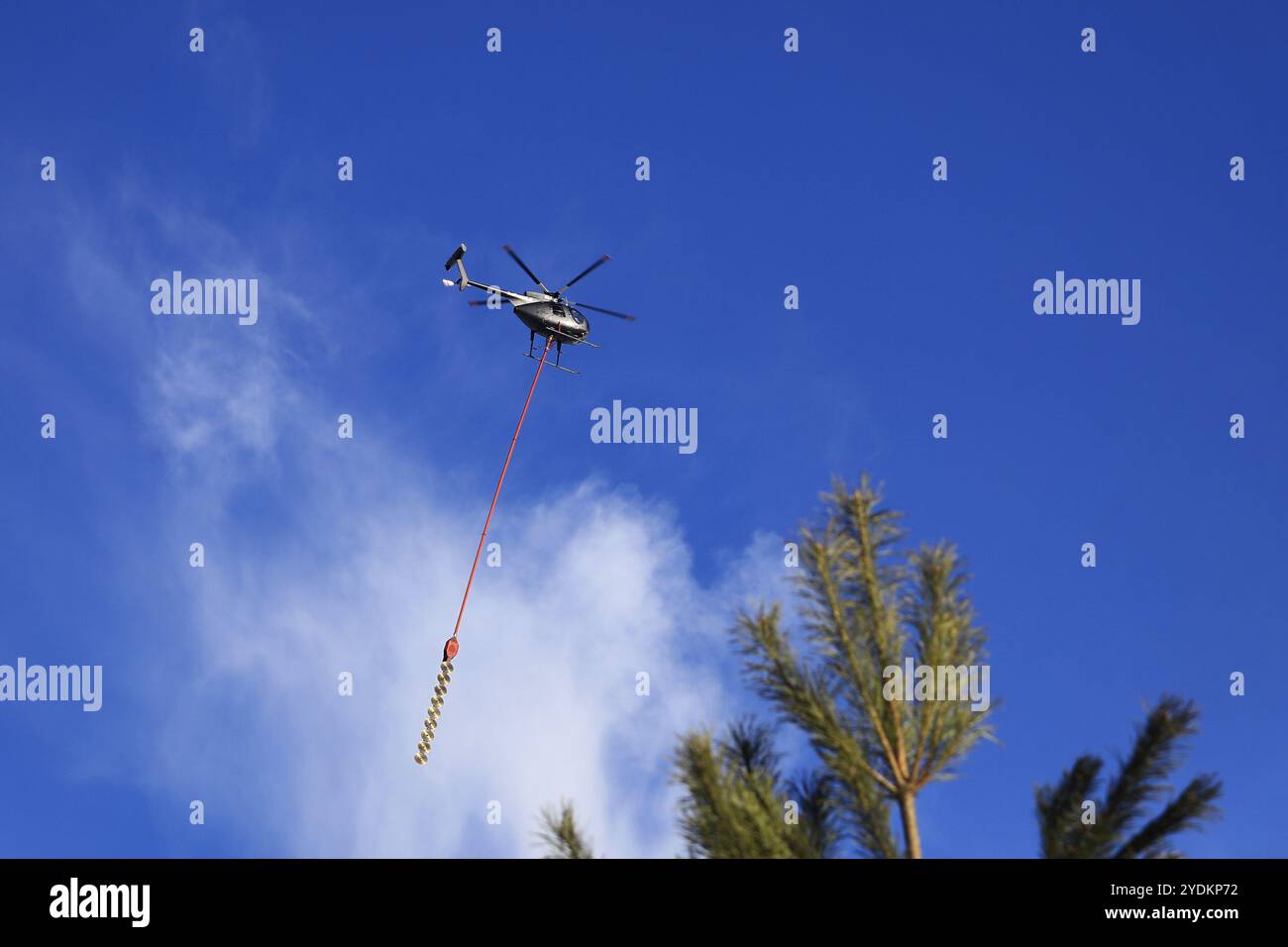 Aerial saw hi-res stock photography and images - Alamy