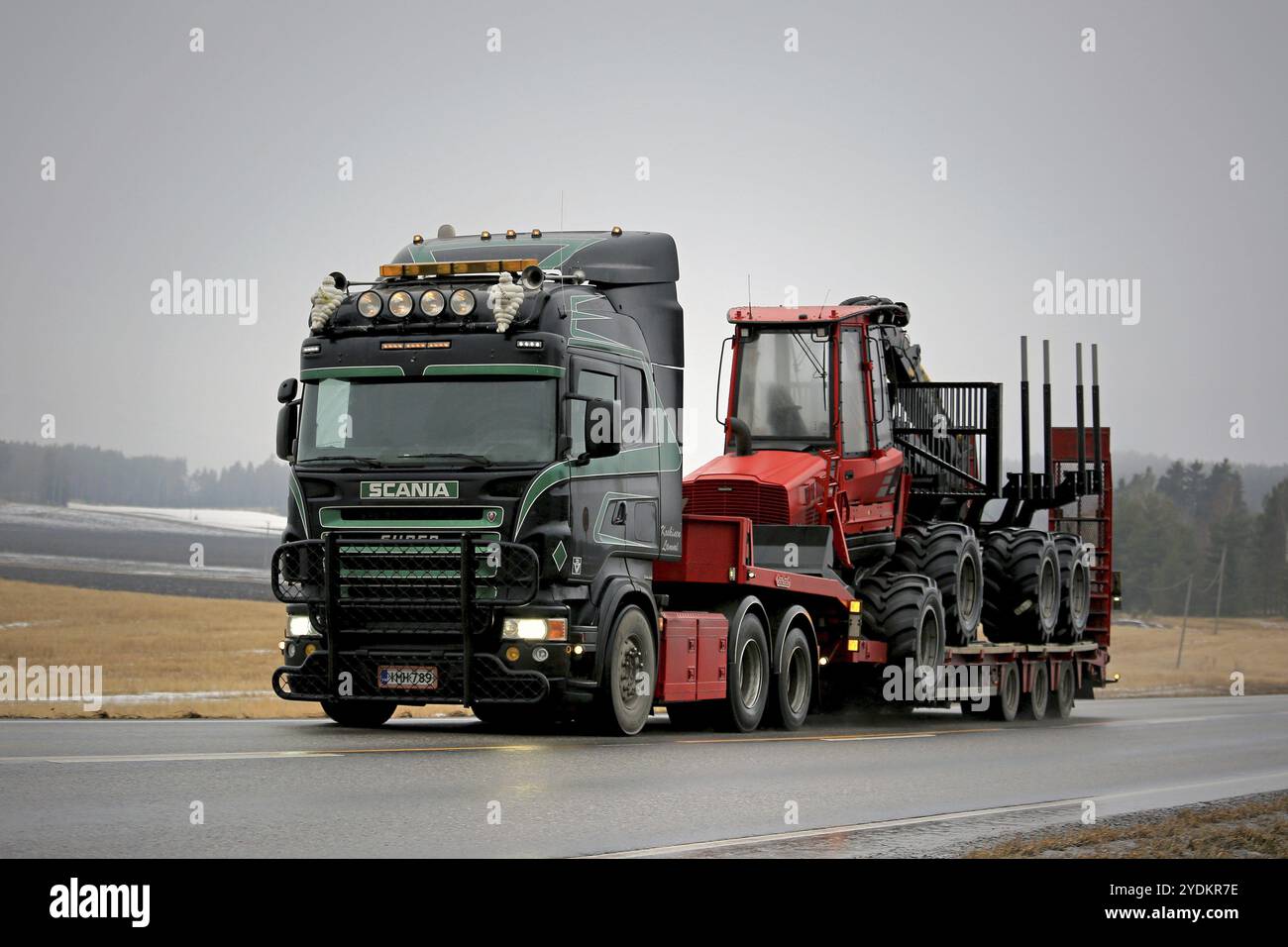 Lowboy semi trailer hi-res stock photography and images - Alamy