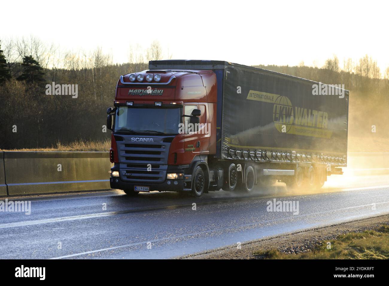 Red Scania truck R420 Kuljetus J Marjamaeki pulls LKW Walter cargo ...