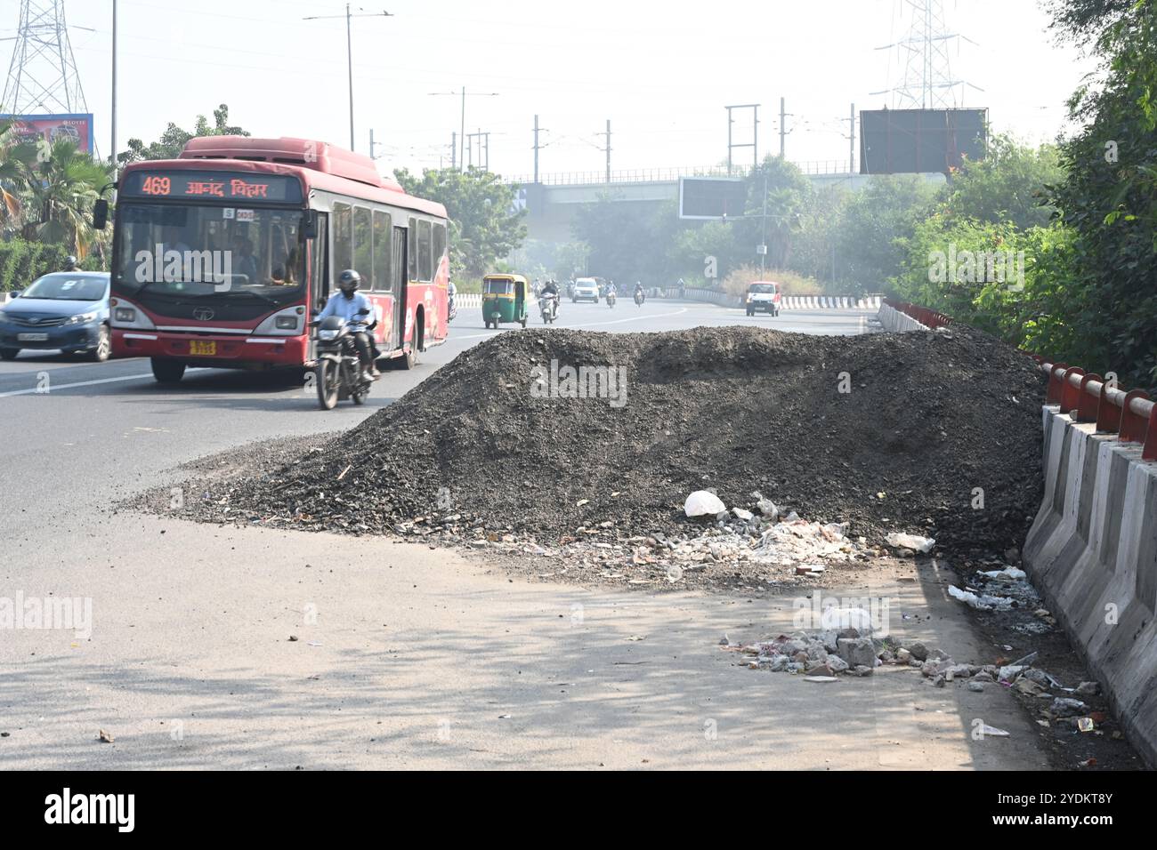 Poor quality of materials hi-res stock photography and images - Alamy