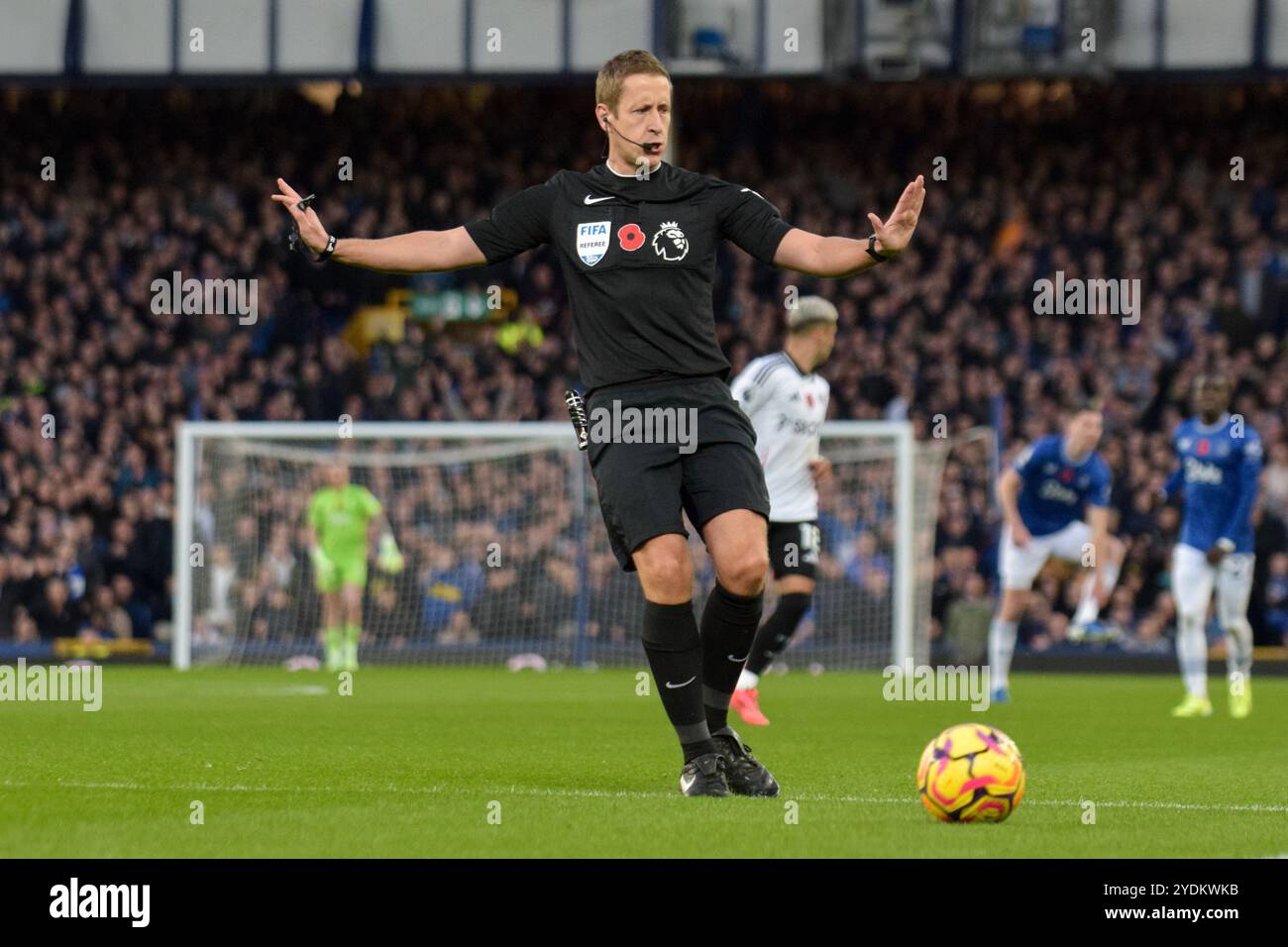 English premier league referee john brookes hi-res stock photography ...