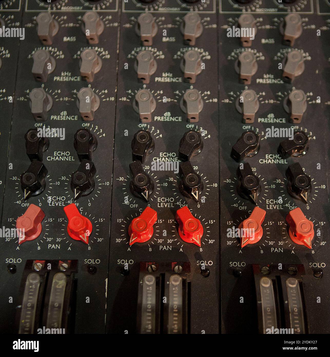 Ken scott engineer hi-res stock photography and images - Alamy