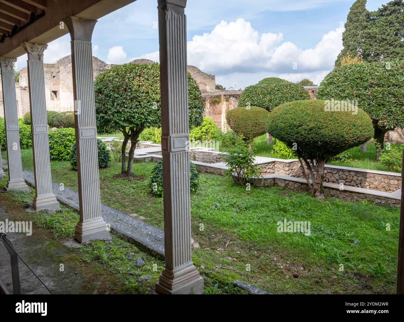 The House of Julia Felix a large Roman property on the Via dell ...