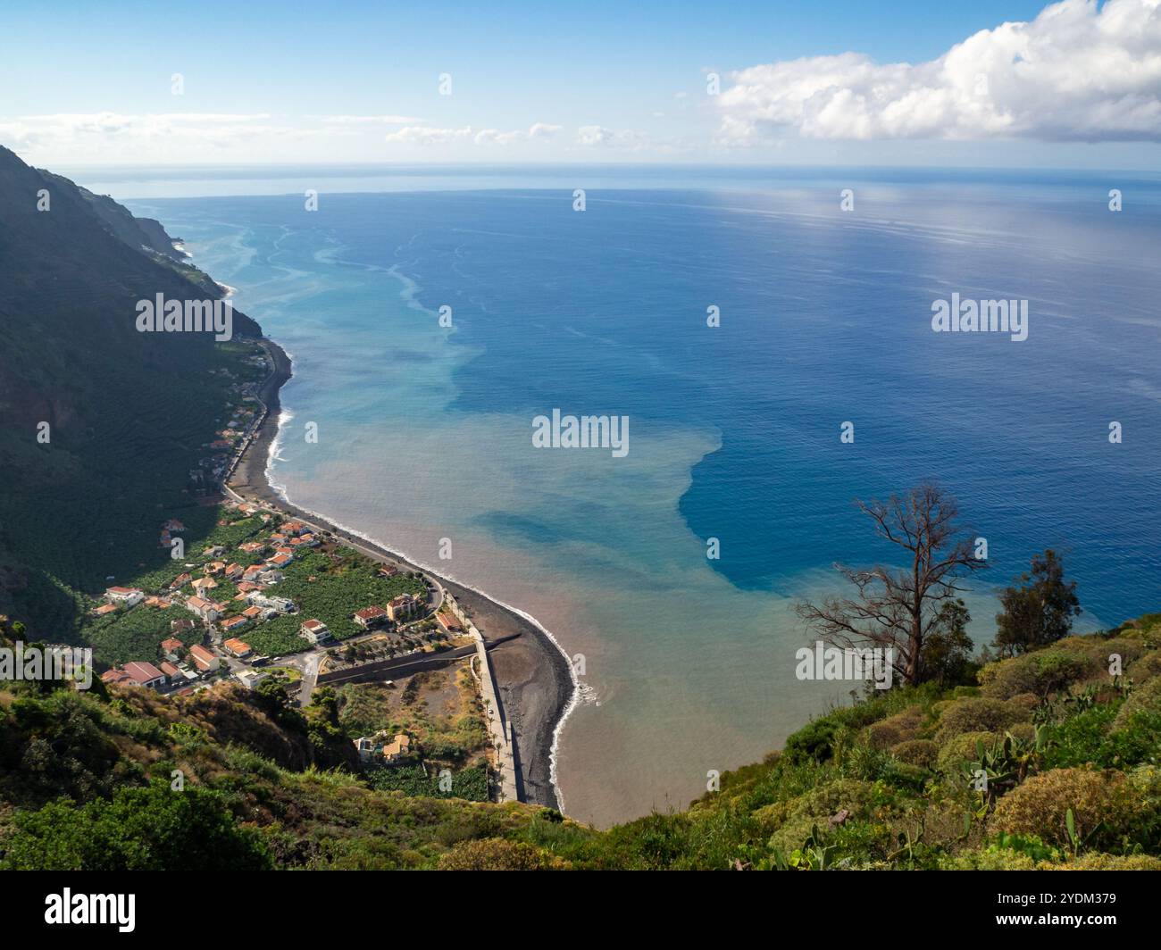 Wild mountains madeira view hi-res stock photography and images - Alamy