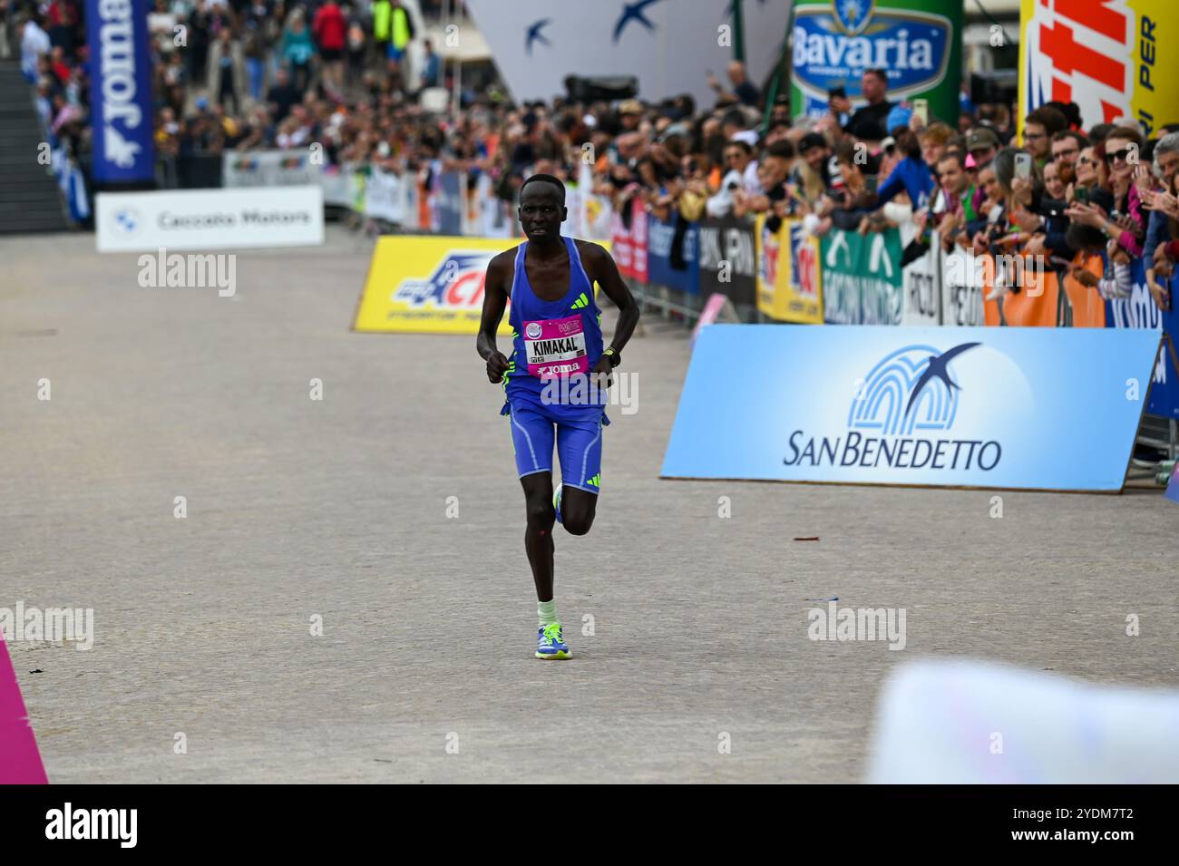 Kipsambu Kimakal arrives third at the 38th Wizz Air Venicemarathon ...