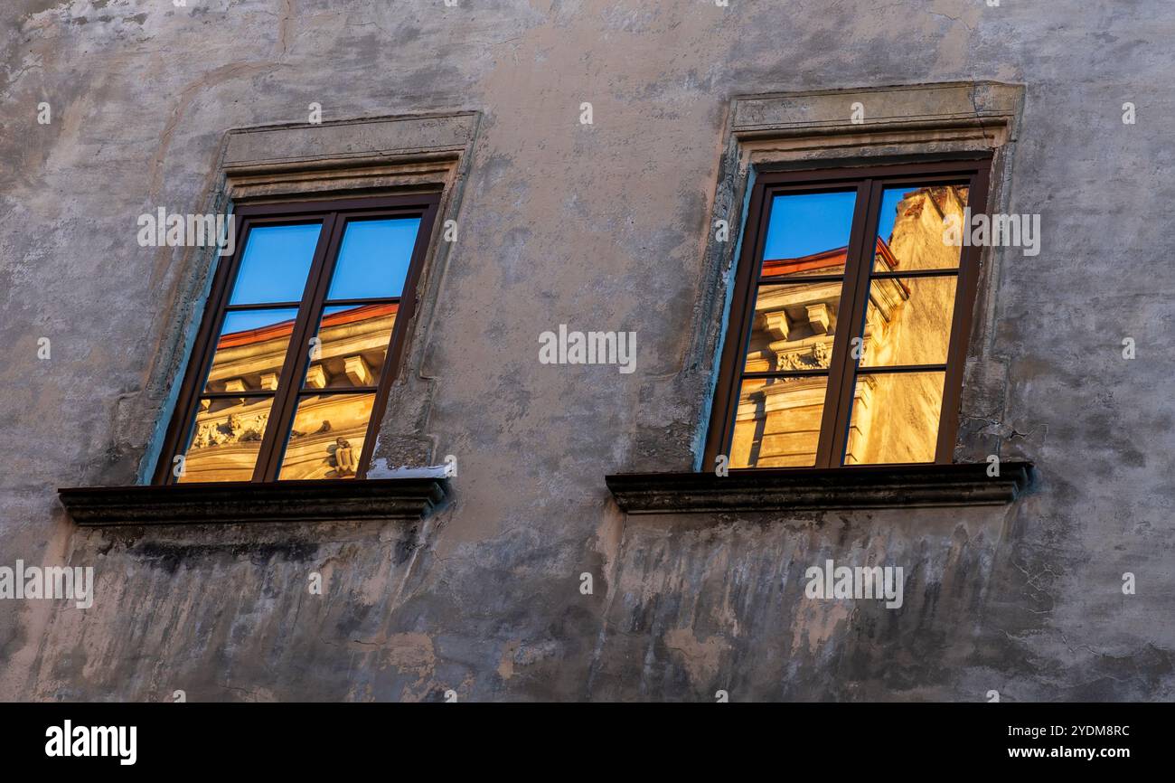 Timeworn aesthetic hi-res stock photography and images - Alamy