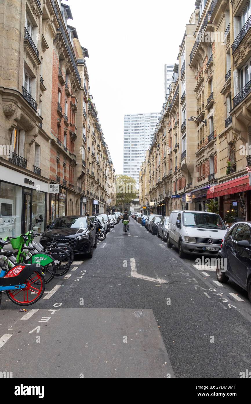 Cities of paris hi-res stock photography and images - Alamy