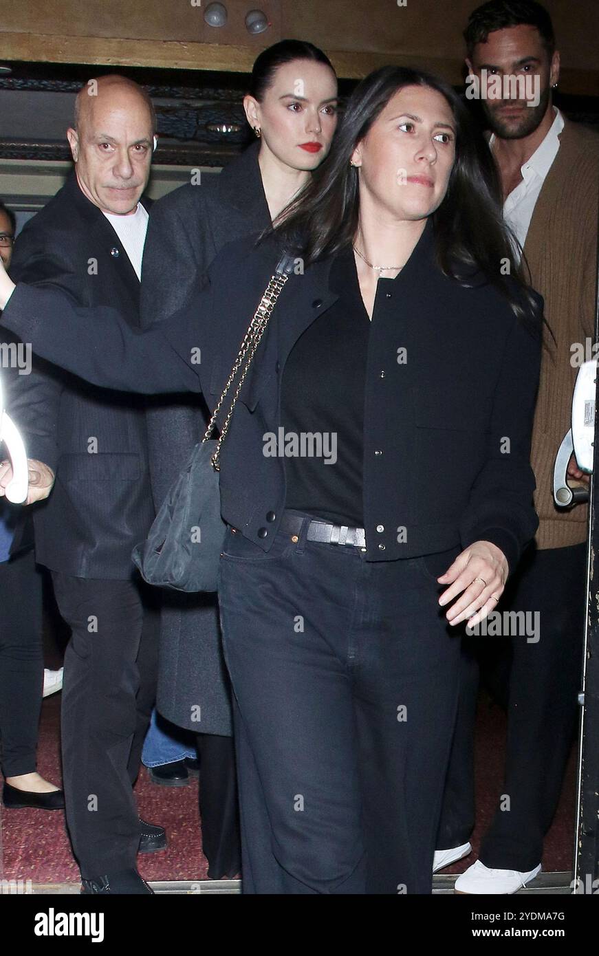 Daisy ridley and tom bateman hi-res stock photography and images - Alamy