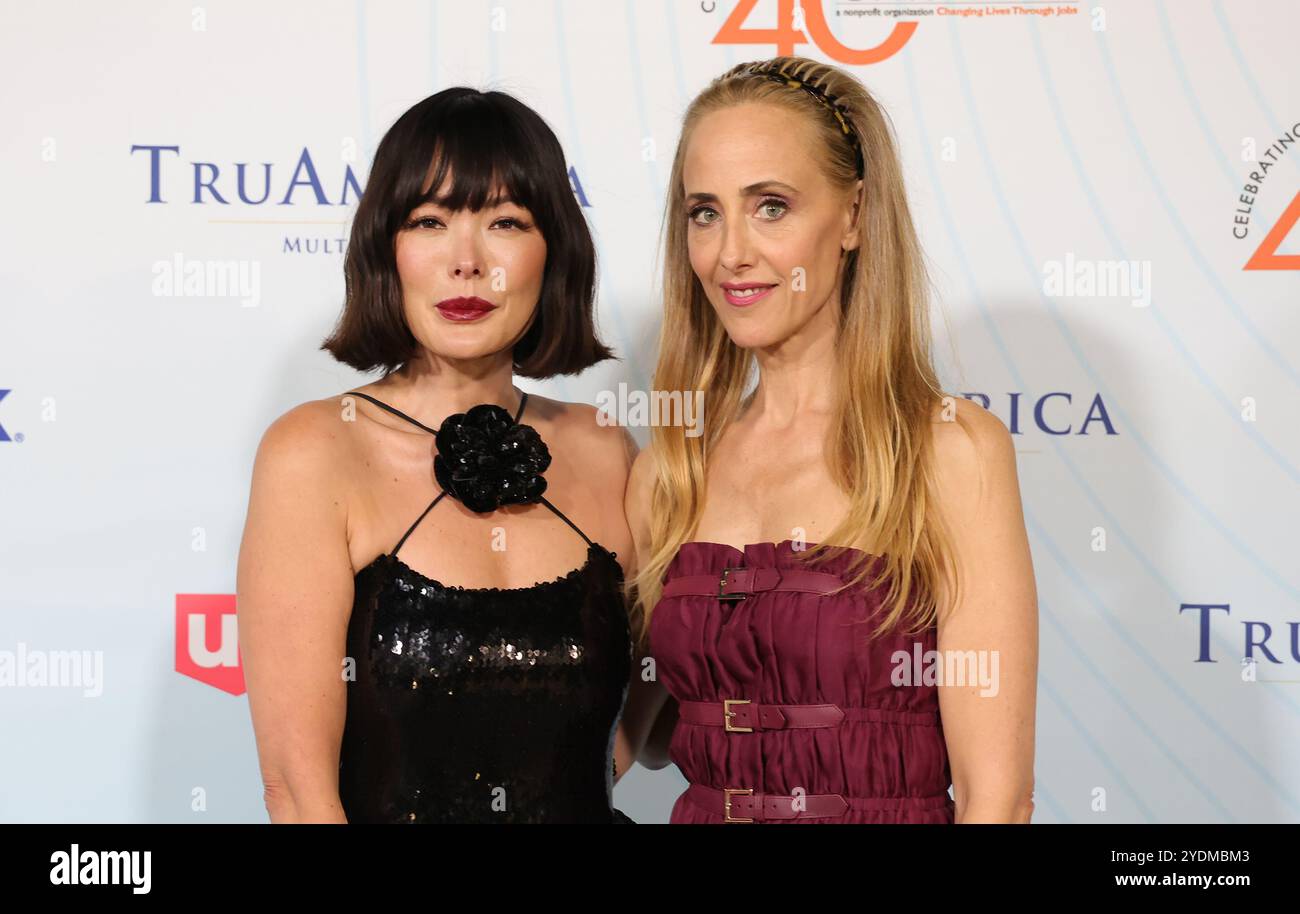 Los Angeles, Ca. 26th Oct, 2024. Lindsay Price Stone, Kim Raver at the ...