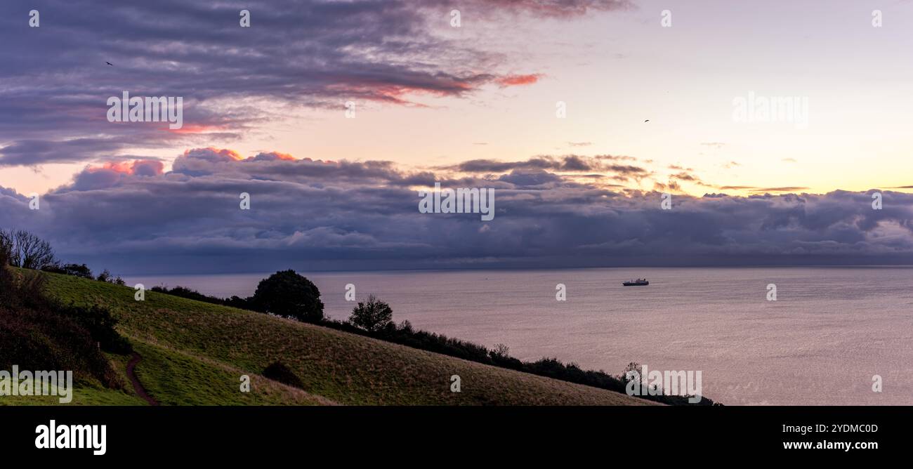 Coastal scenery at dawn hi-res stock photography and images - Alamy