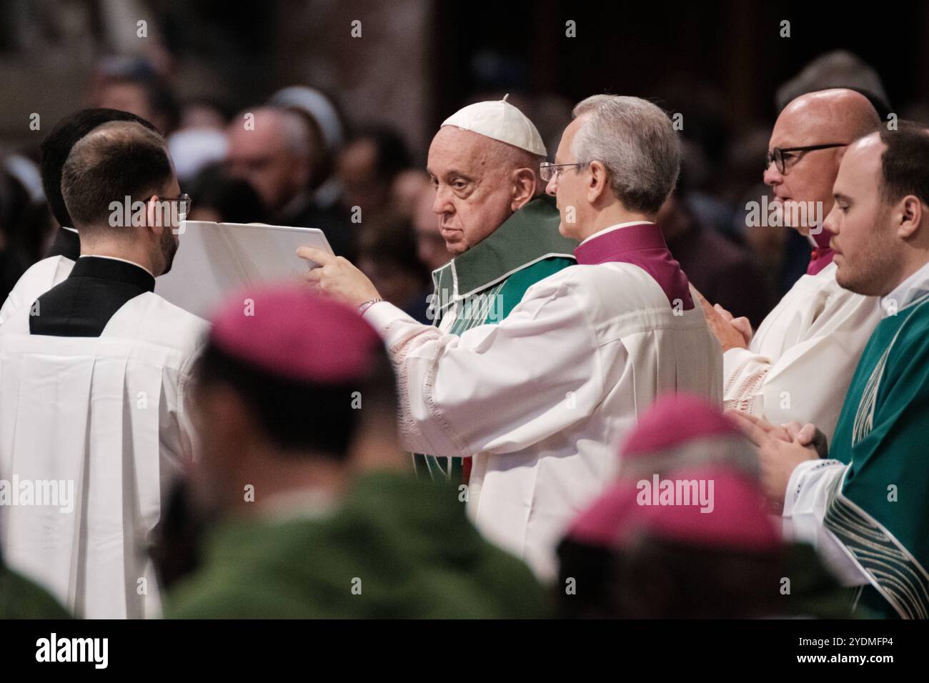 Vatican, conclusion of the Synod. Pope Francis participates at the mass ...