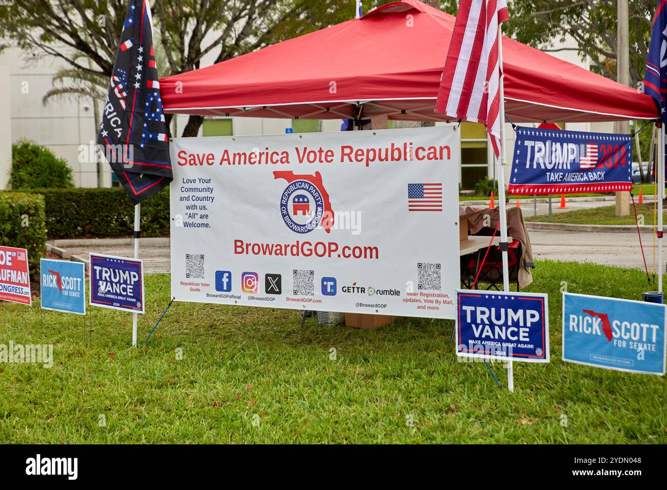 Florida, Broward County, USA. 27th October 2024. Early Voting 2024 ...