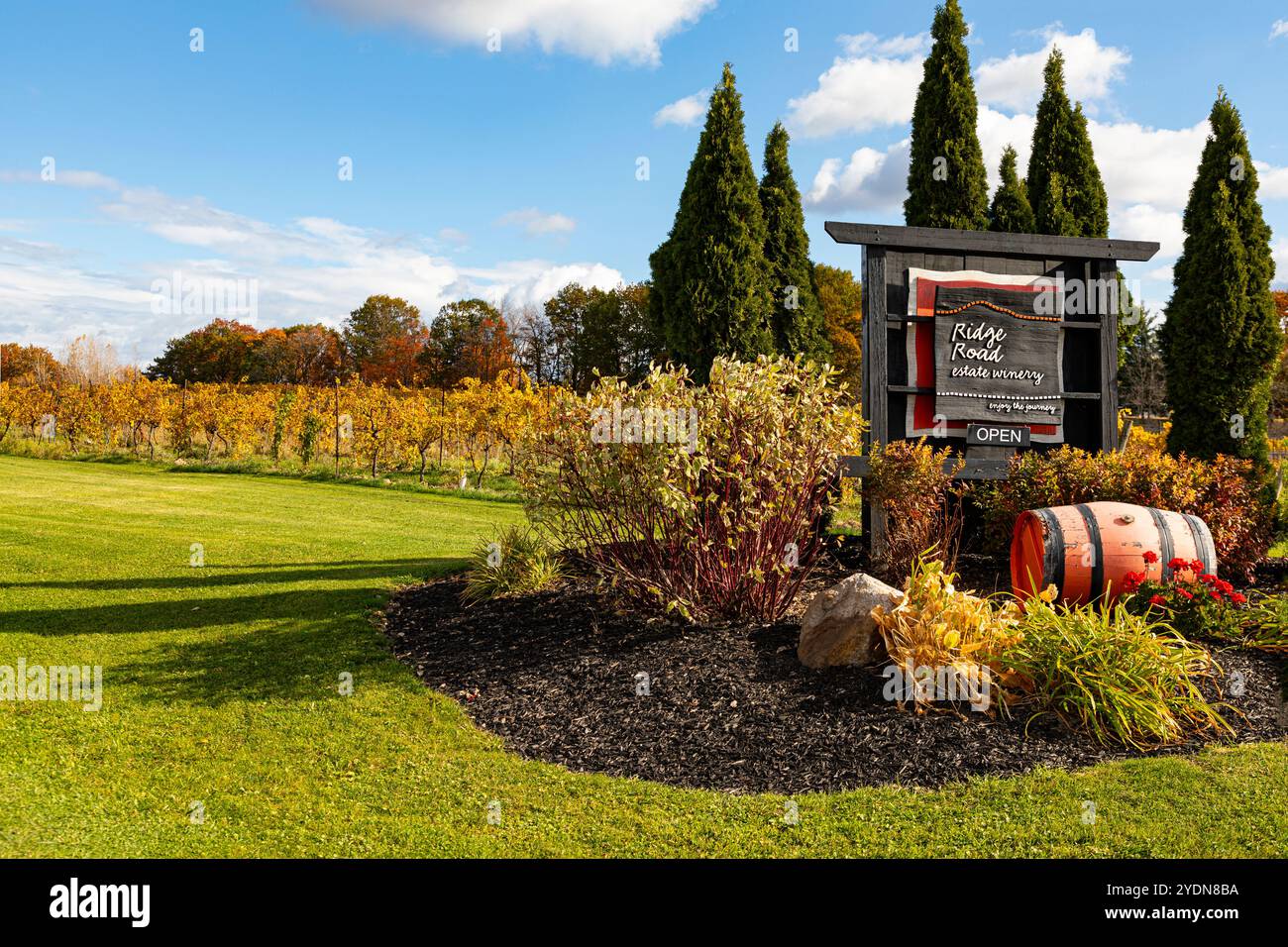 Ridge road estate winery hi-res stock photography and images - Alamy