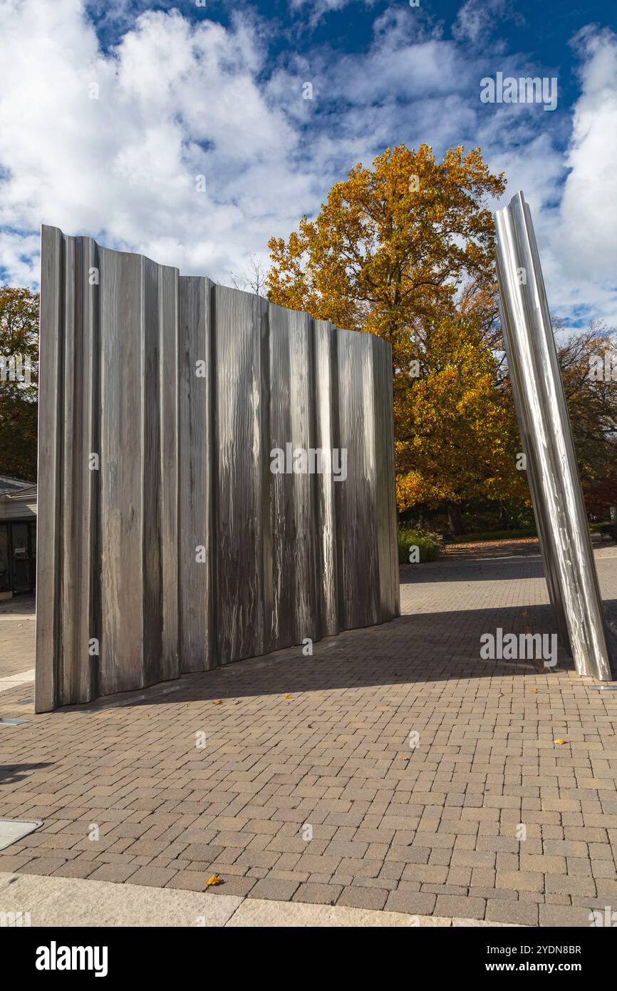 Niagara Strait Sculpture by Gordon Reeve. Niagara Parks’ Botanical ...