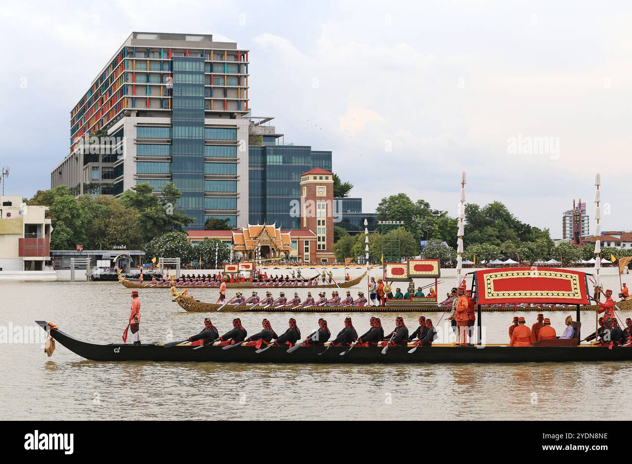 Royal Barge procession on Chao Praya river, Bangkok Stock Photo - Alamy