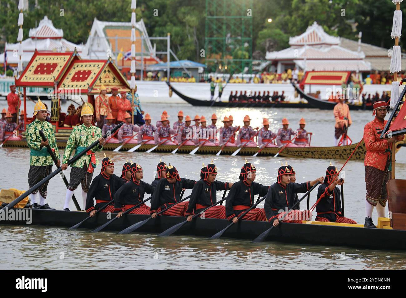 Royal Barge procession on Chao Praya river, Bangkok Stock Photo - Alamy