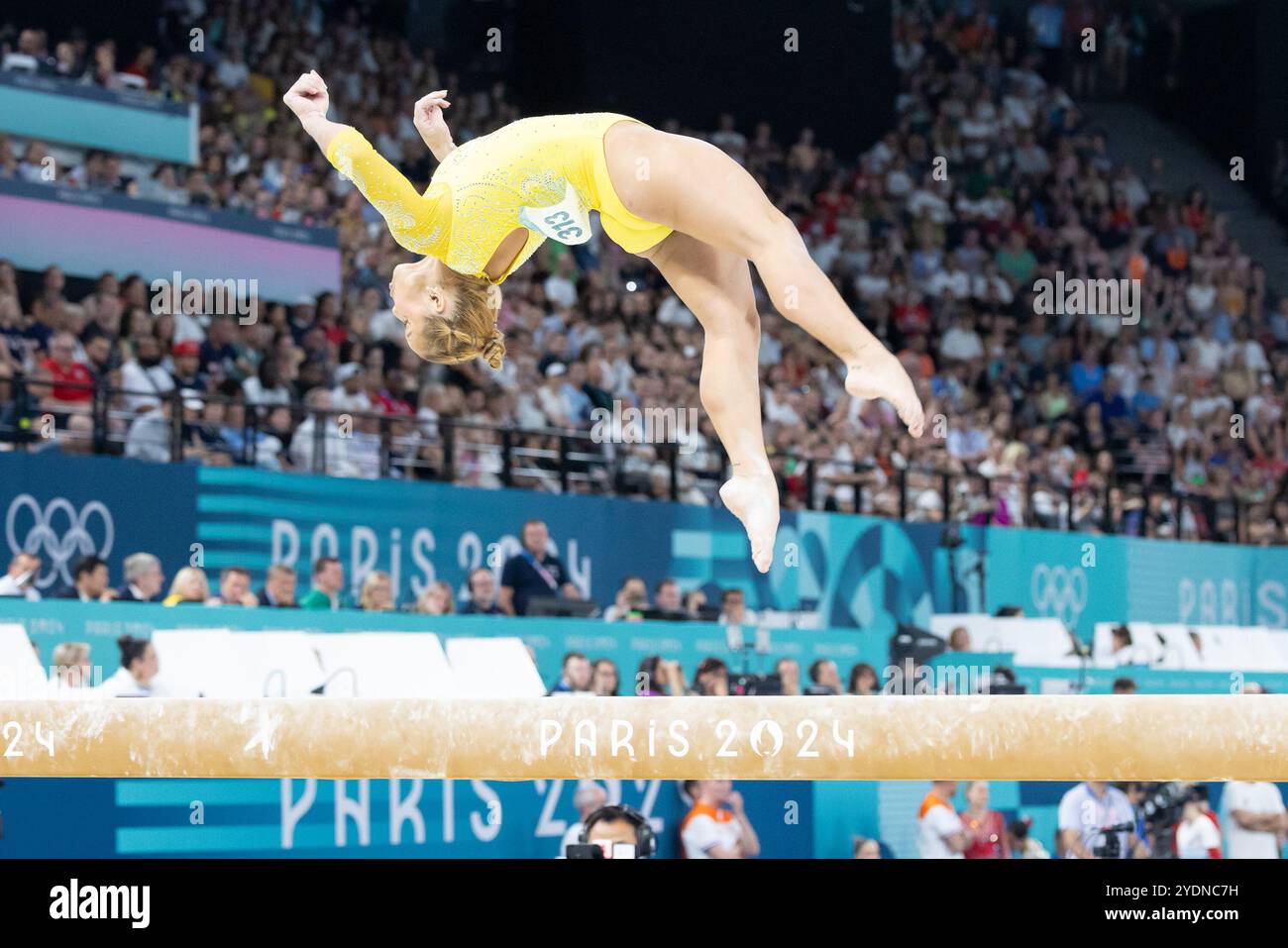 August 01, 2024: Flavia Saraiva of Brazil performs on beam in the ...