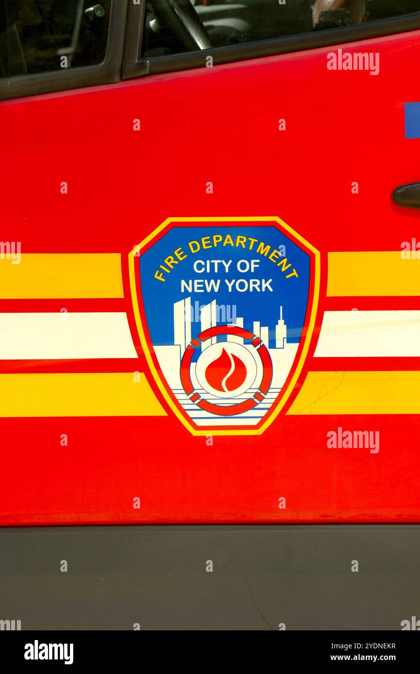 Fdny logo hi-res stock photography and images - Alamy