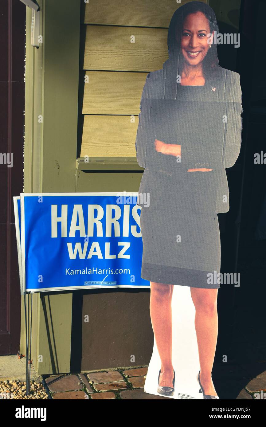 Kamala harris for president yard signs hi-res stock photography and ...