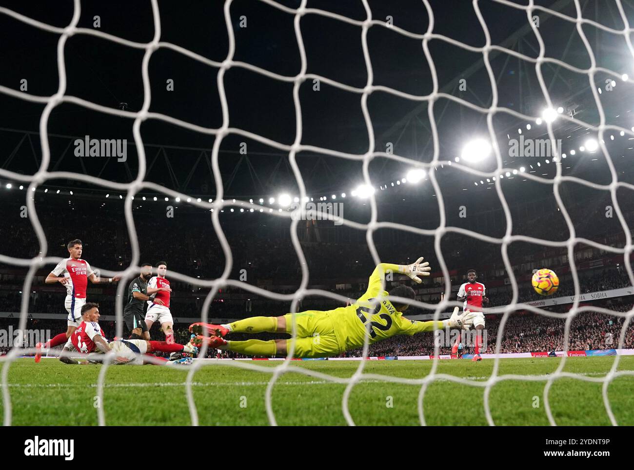 Arsenal liverpool 27 october 2024 hi-res stock photography and images ...