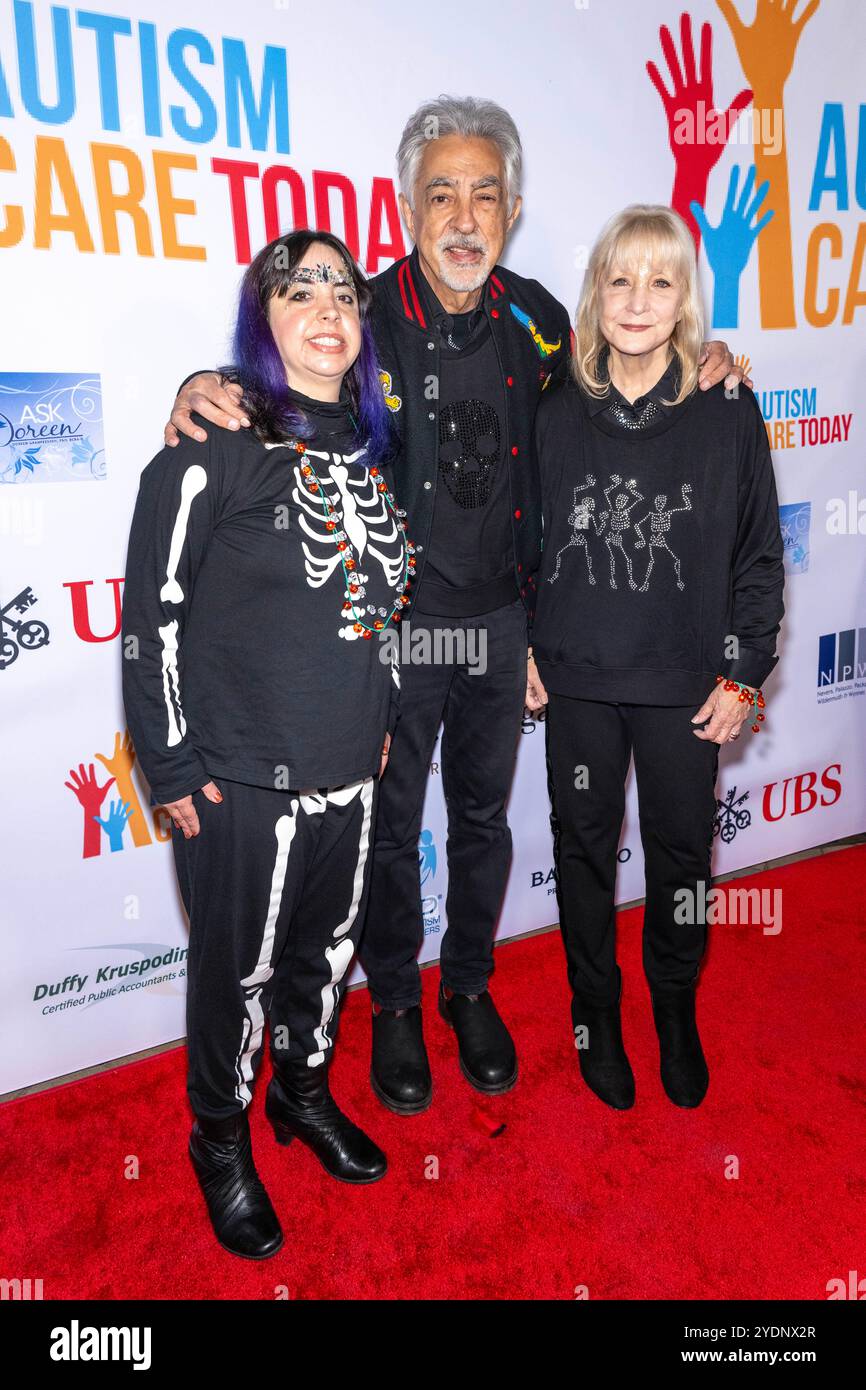 Actor Joe Mantegna with wife Arlene and daughter Mia attends 3rd Annual ...