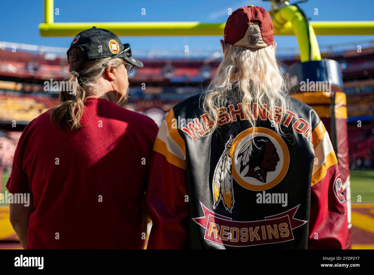 Washington commanders fans hi-res stock photography and images - Alamy