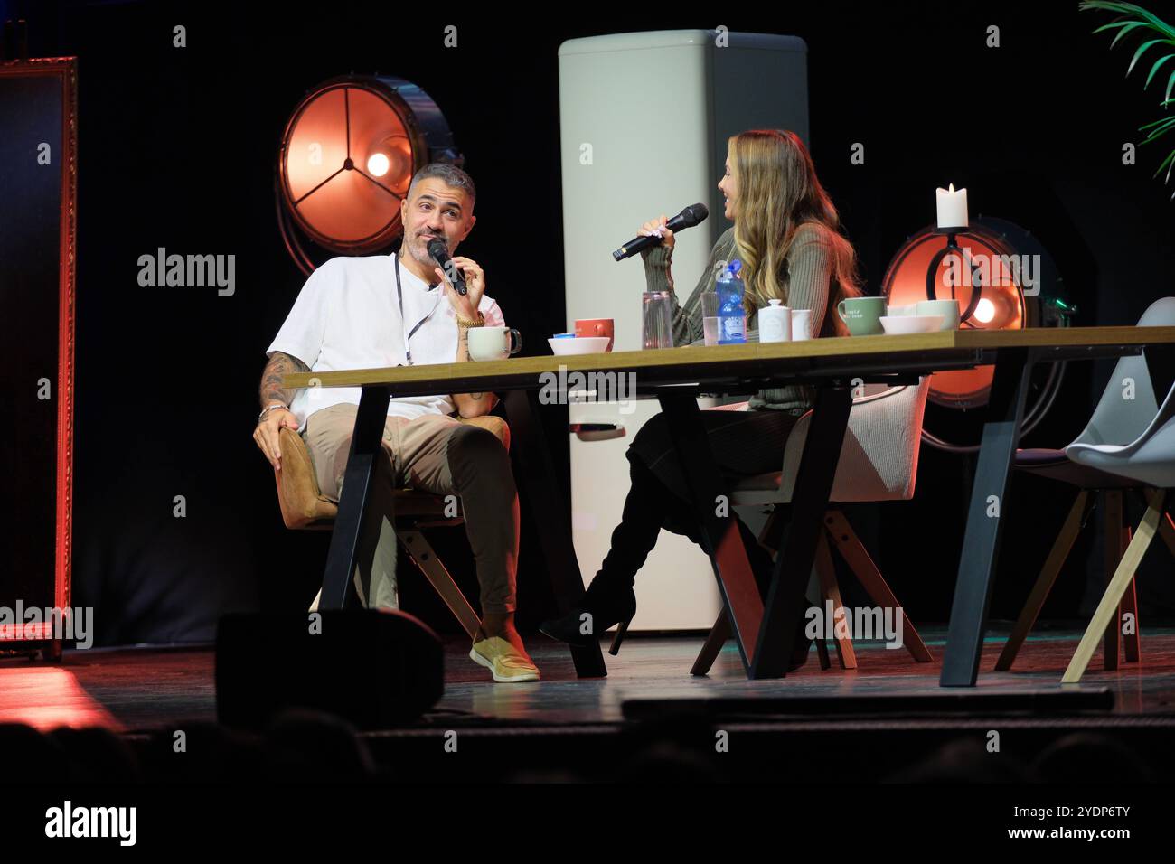 Der Rapper Bushido Anis Mohamed Youssef Ferchichi zusammen mit seiner ...