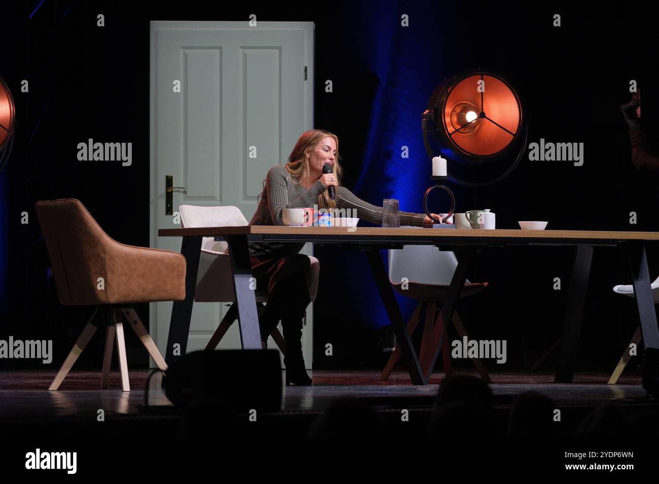 Der Rapper Bushido Anis Mohamed Youssef Ferchichi zusammen mit seiner ...