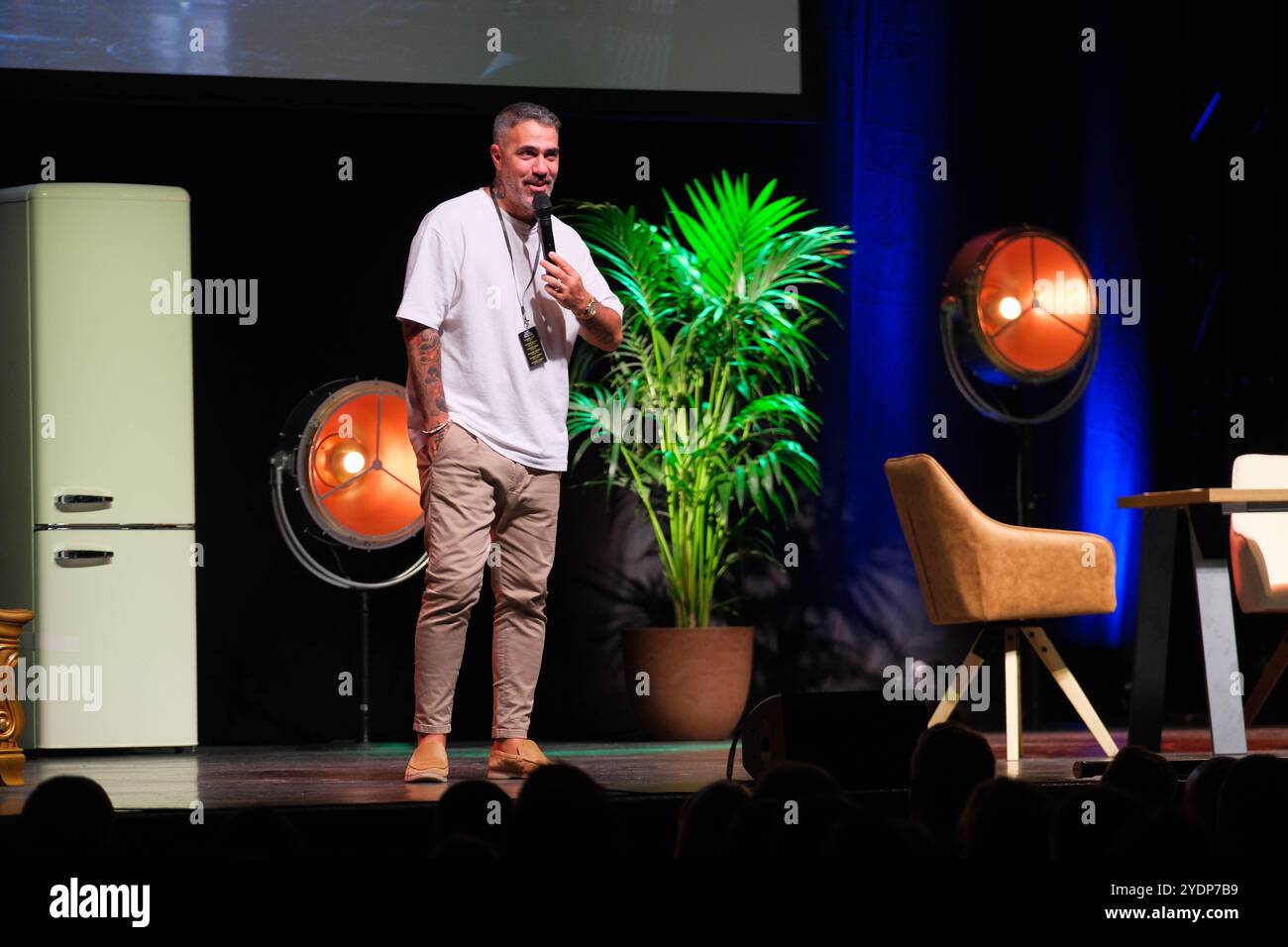 Der Rapper Bushido Anis Mohamed Youssef Ferchichi zusammen mit seiner ...